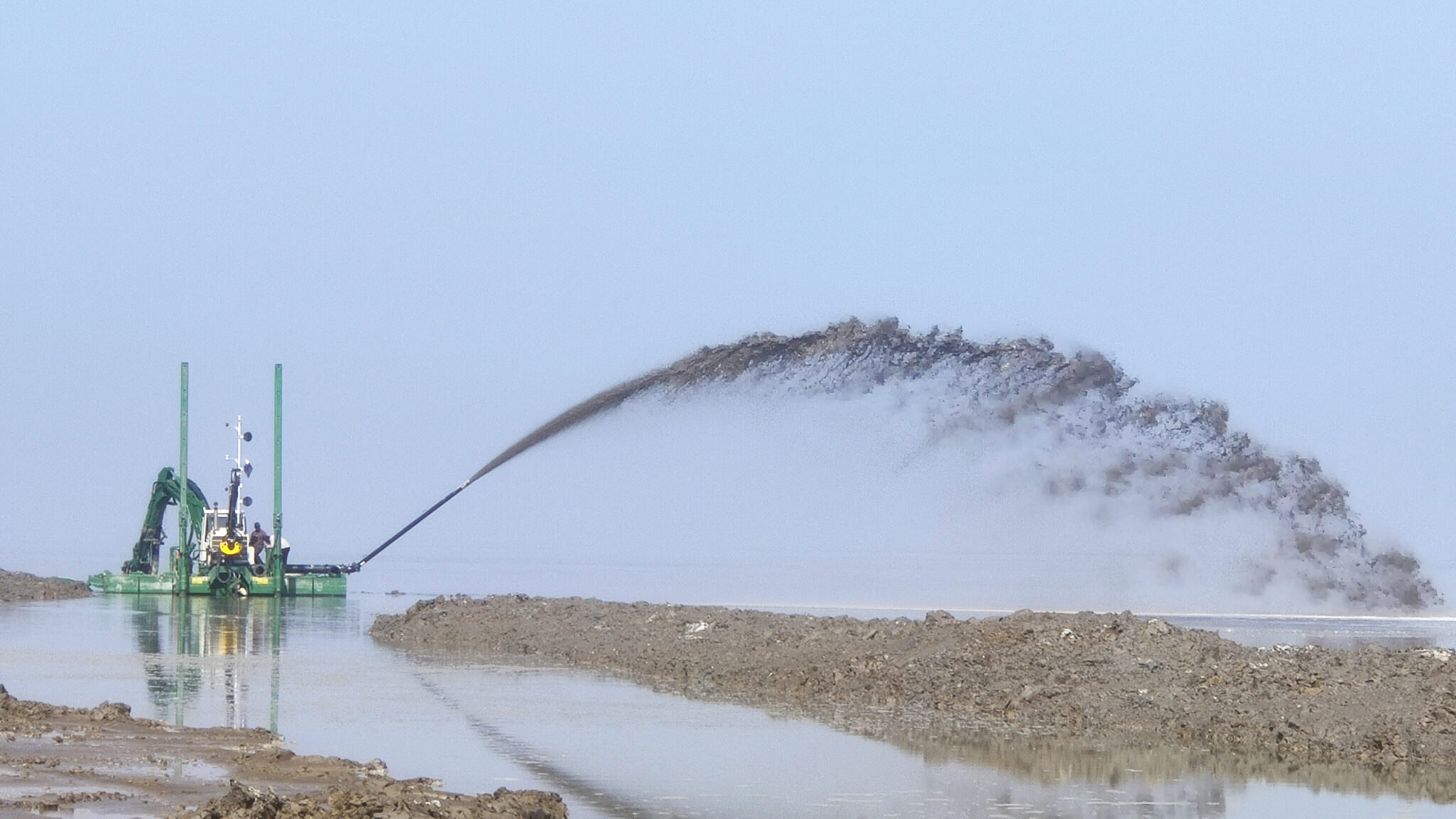Watermaster The Amphibious Multipurpose Dredger - Watermaster